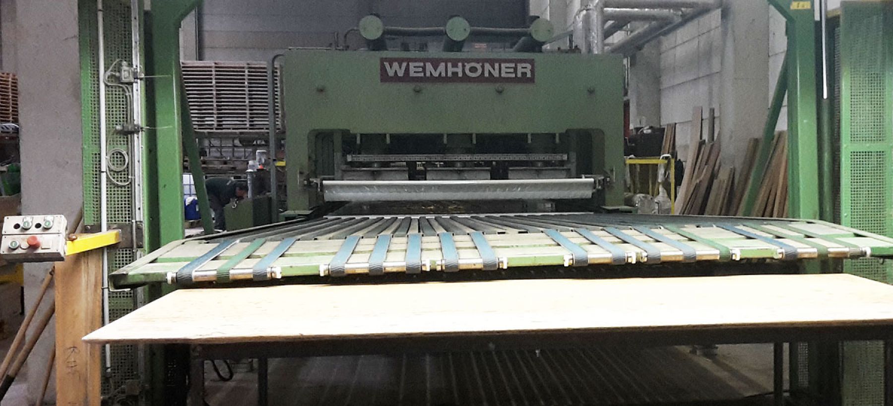 Wemhöner Through Feed Pressline 47993